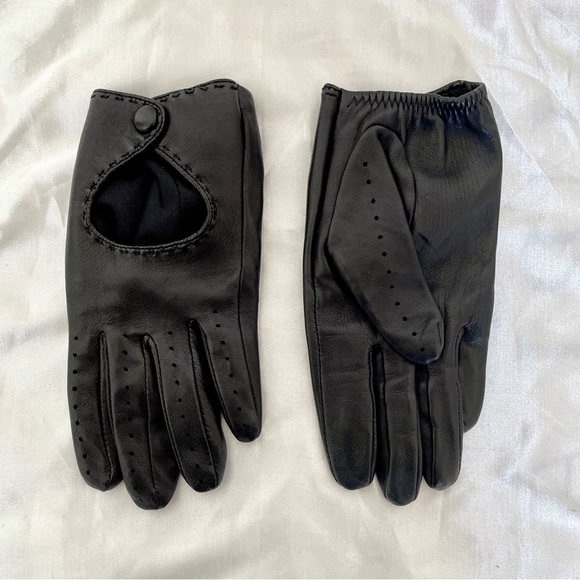 Danier | Accessories | Danier Black Leather Driving Gloves Small | Poshmark
